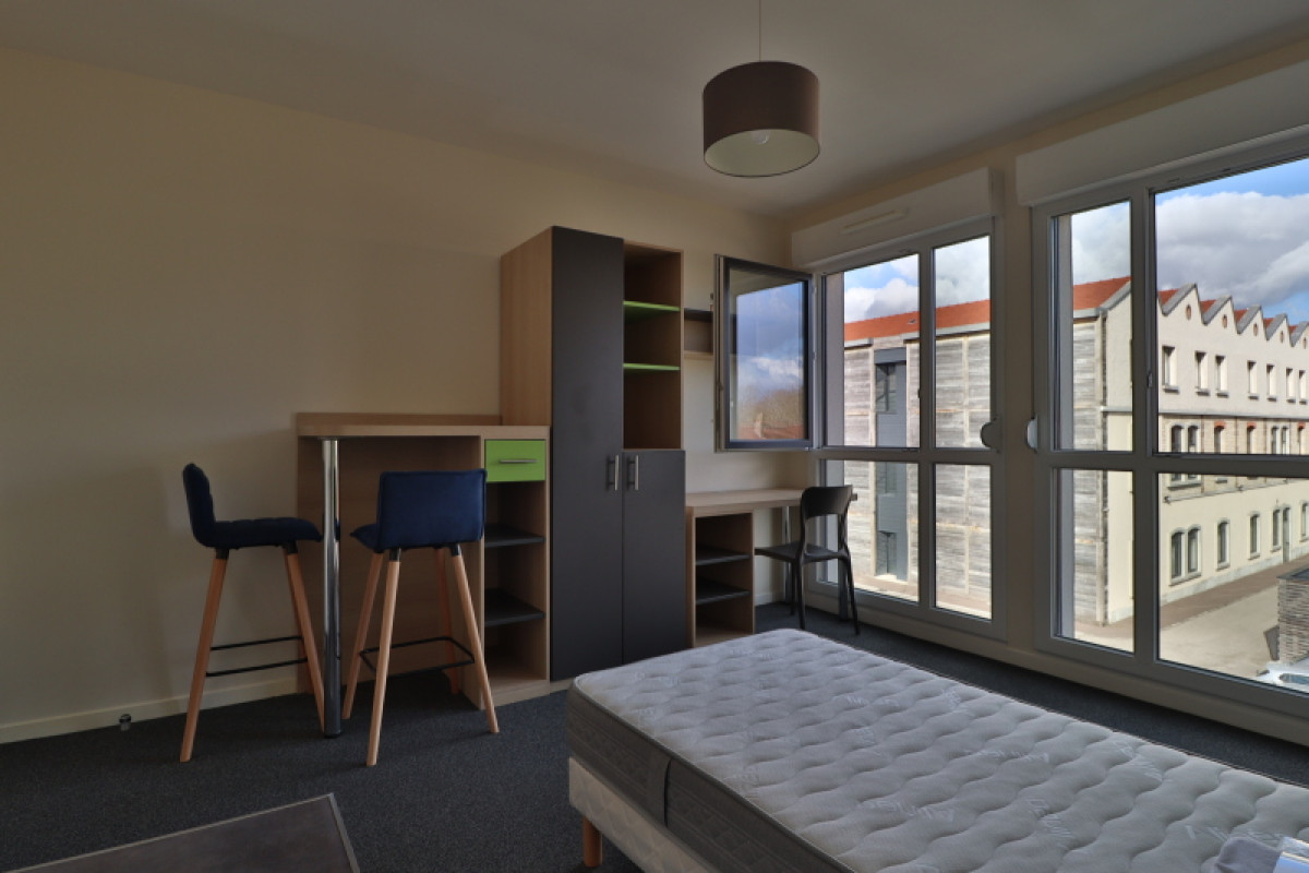 Logement studio à loue... - Troyes - Location appartement - ImmoJeune